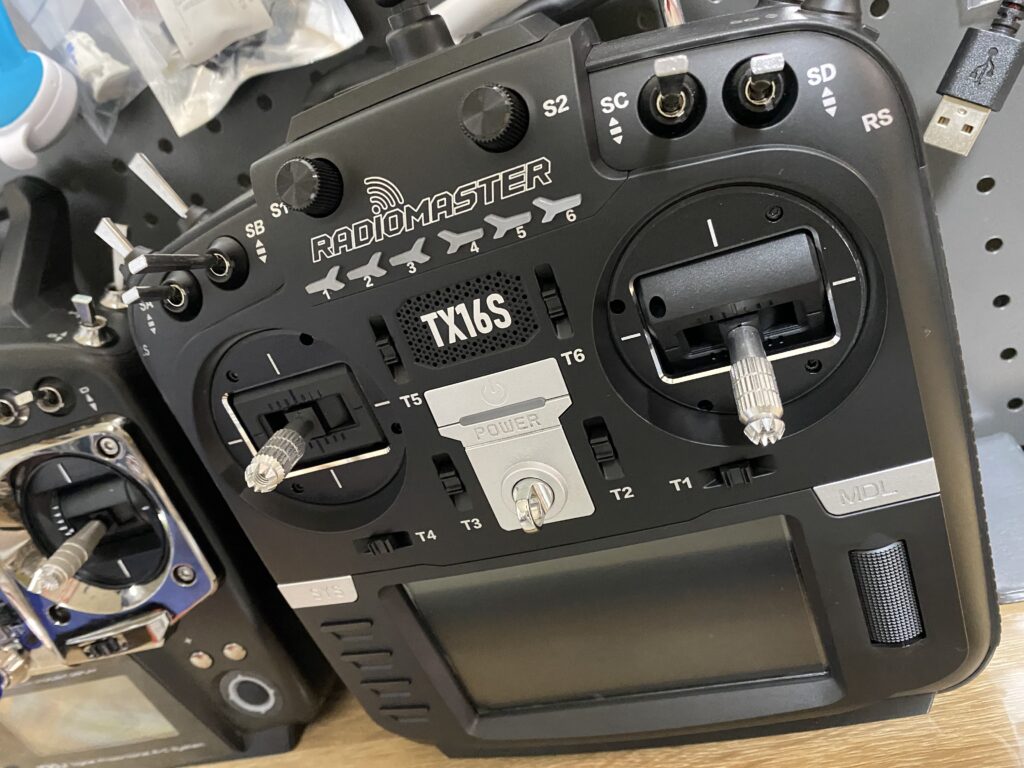FPVドローンのプロポ選びで迷ったらRadiomaster TX16Sがオススメです | たくすけ日記